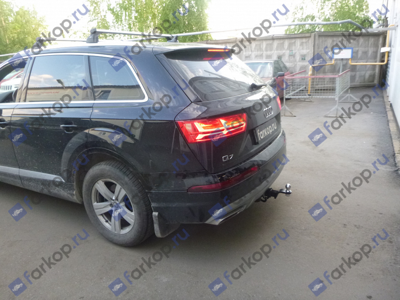 How To Draw A Audi Q7